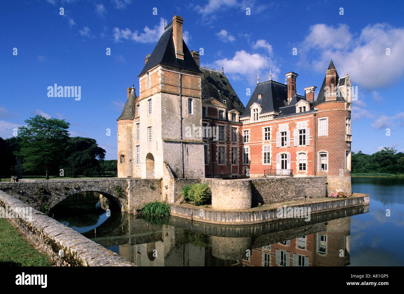 Bussiere hi-res stock photography and images - Alamy
