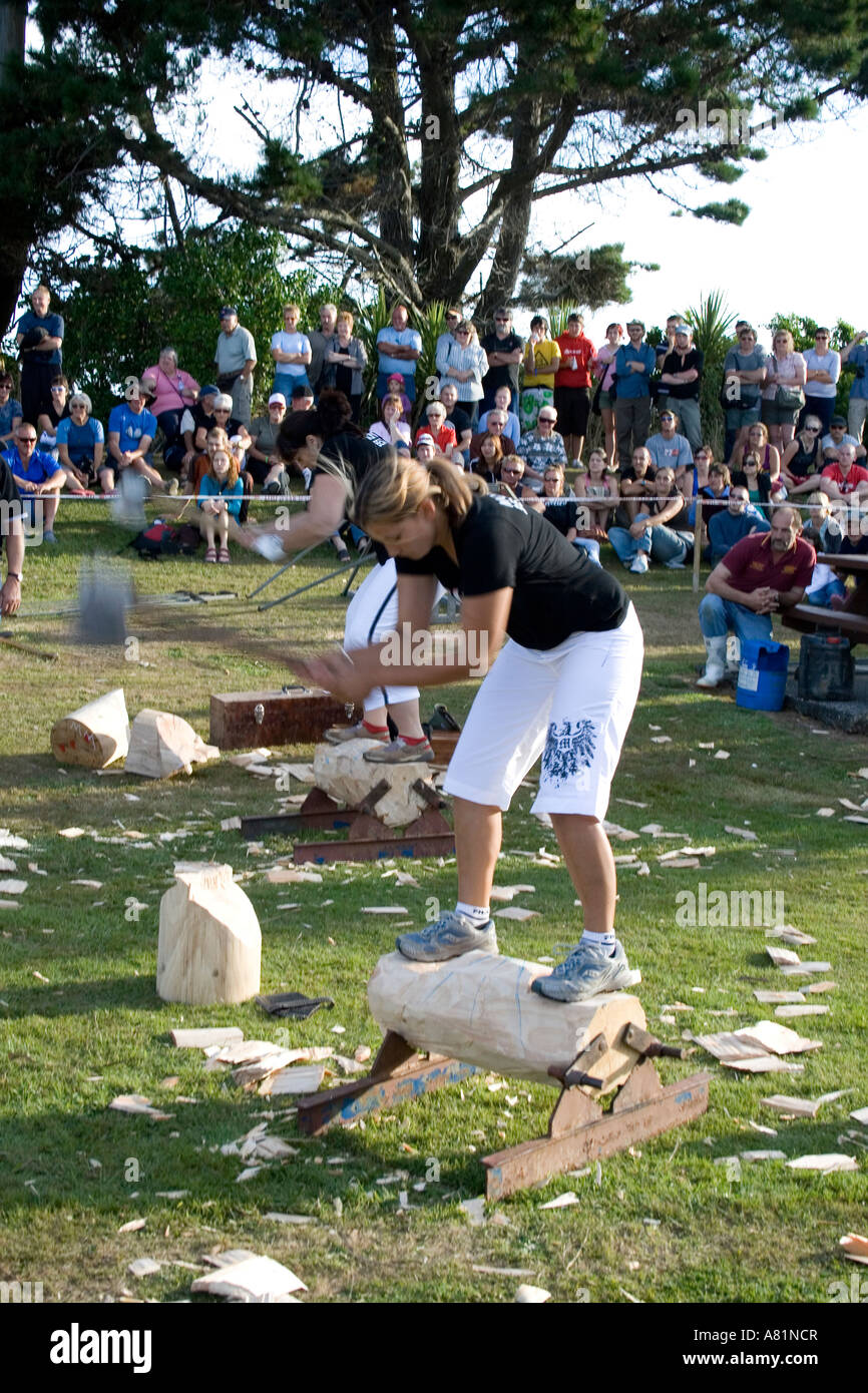 Wood chopping competition hi-res stock photography and images - Alamy