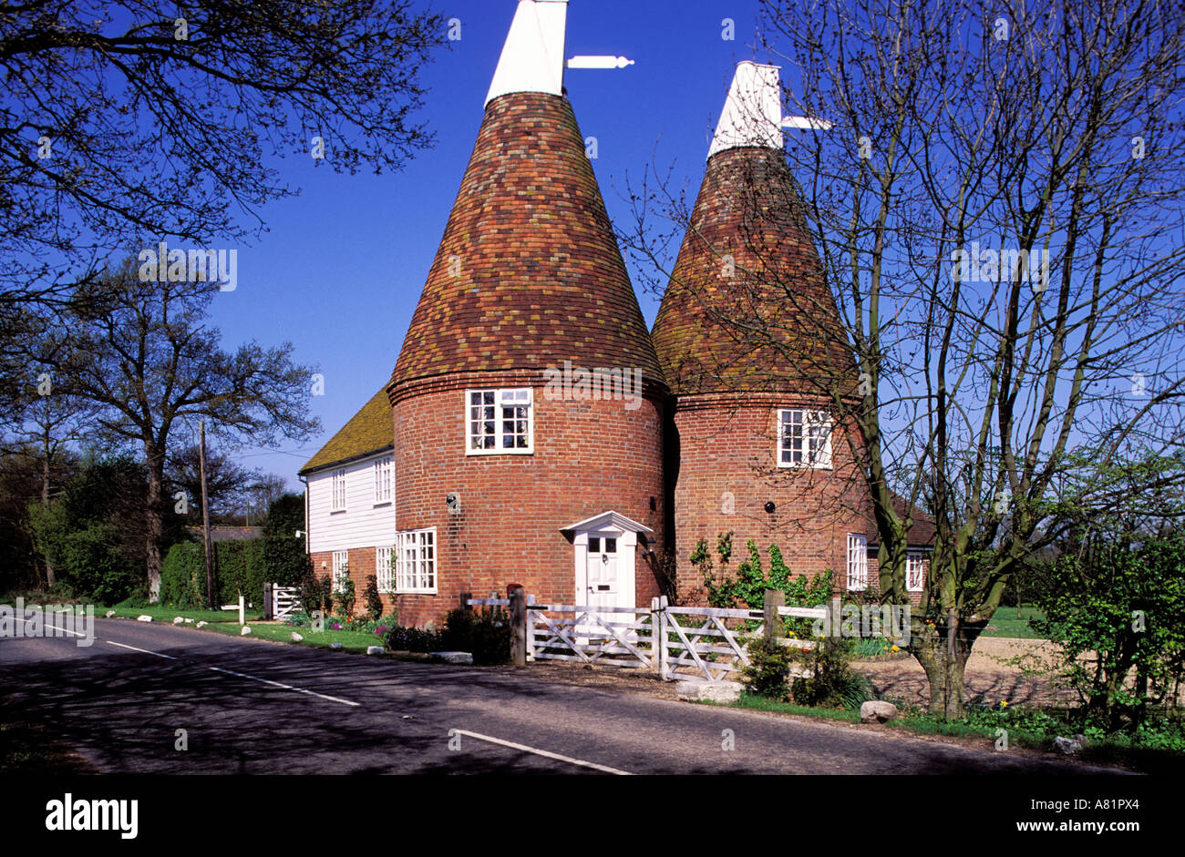Oast house hi-res stock photography and images - Alamy