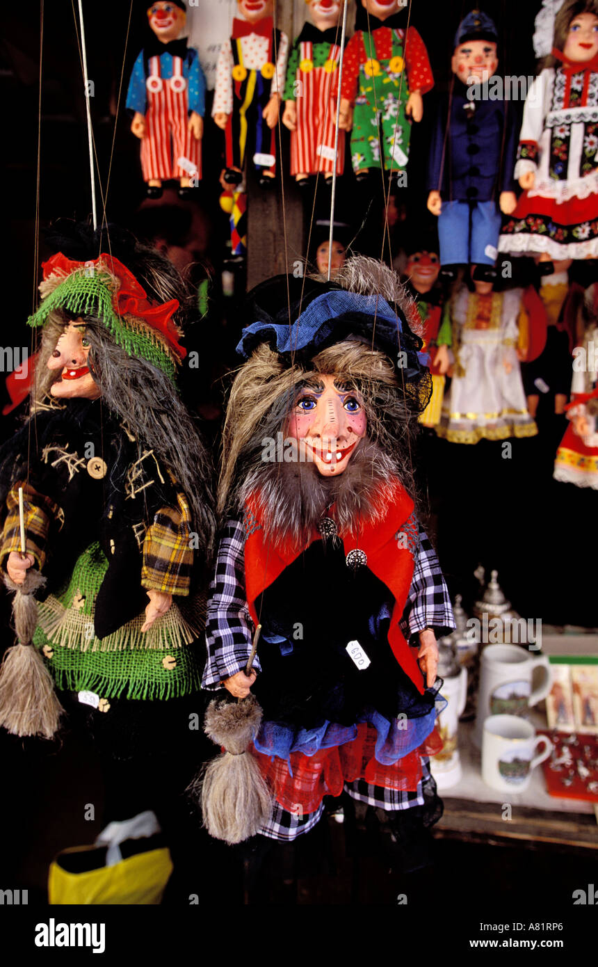 Famous puppets hi-res stock photography and images - Alamy