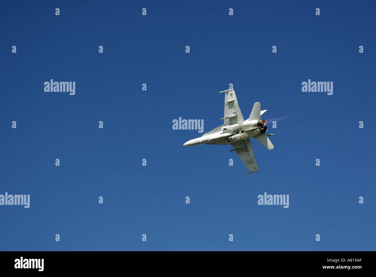 American 18 fighter flying hi-res stock photography and images - Alamy