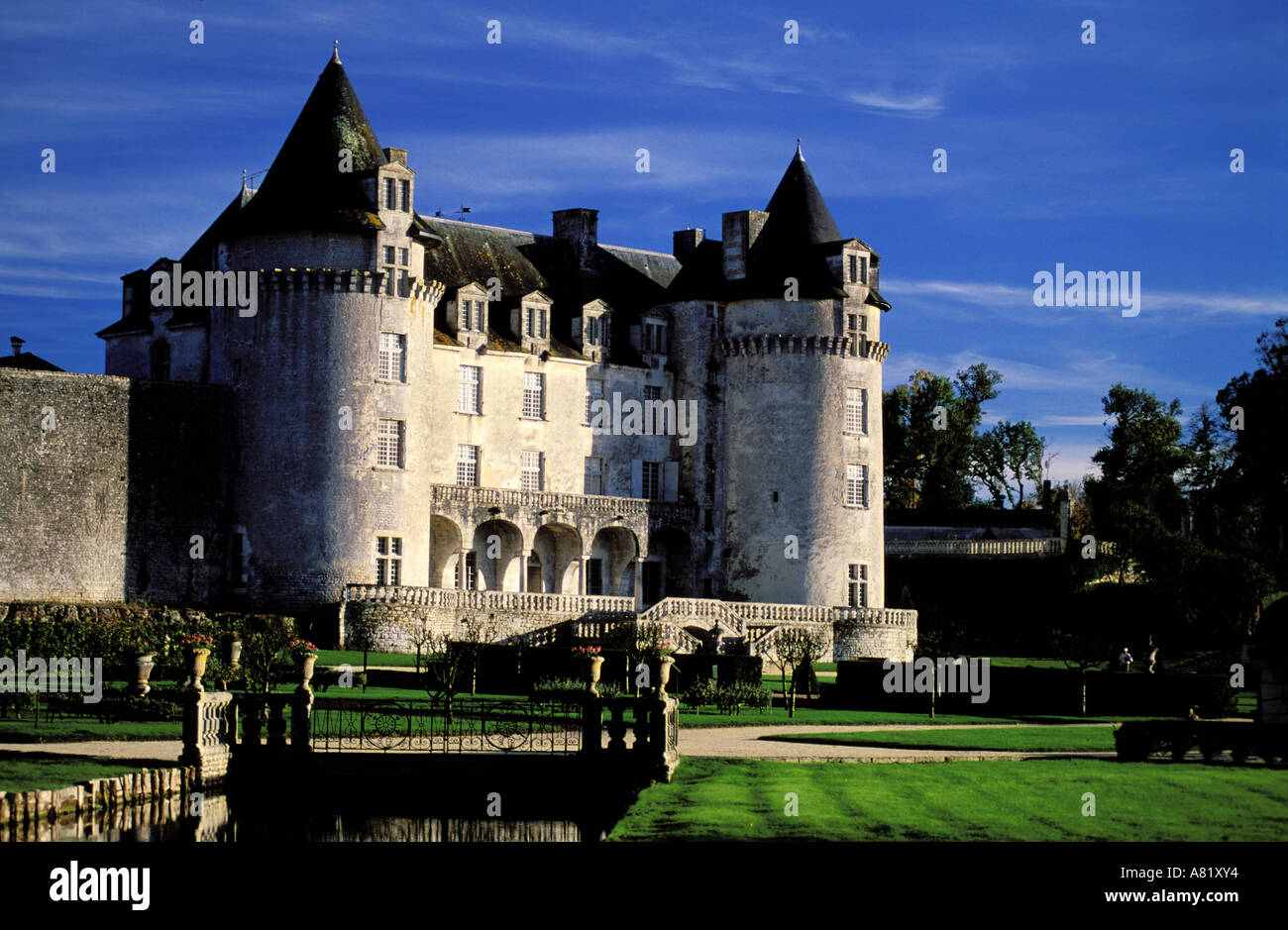 France, Charente Maritime, La Roche Courbon castle Stock Photo - Alamy