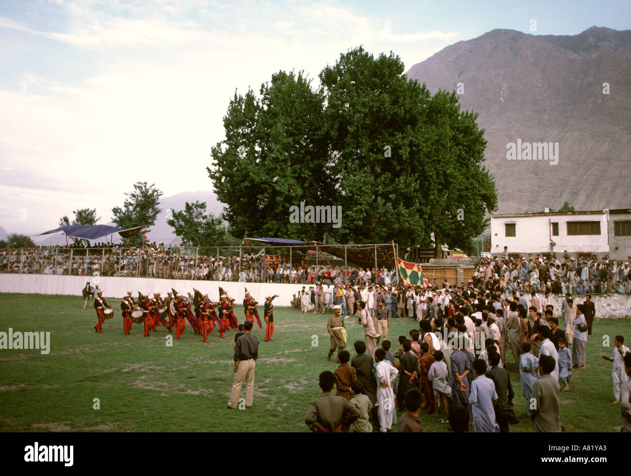 Pakistan Azad Kashmir Gilgit sport police bagpipe band performing ...