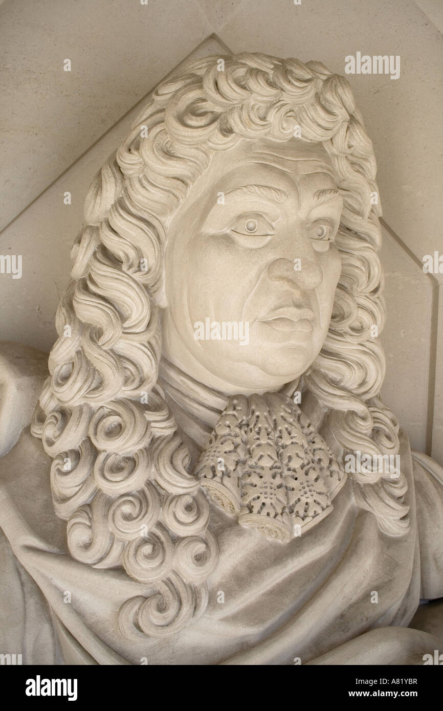 Sculpture samuel pepys hi-res stock photography and images - Alamy