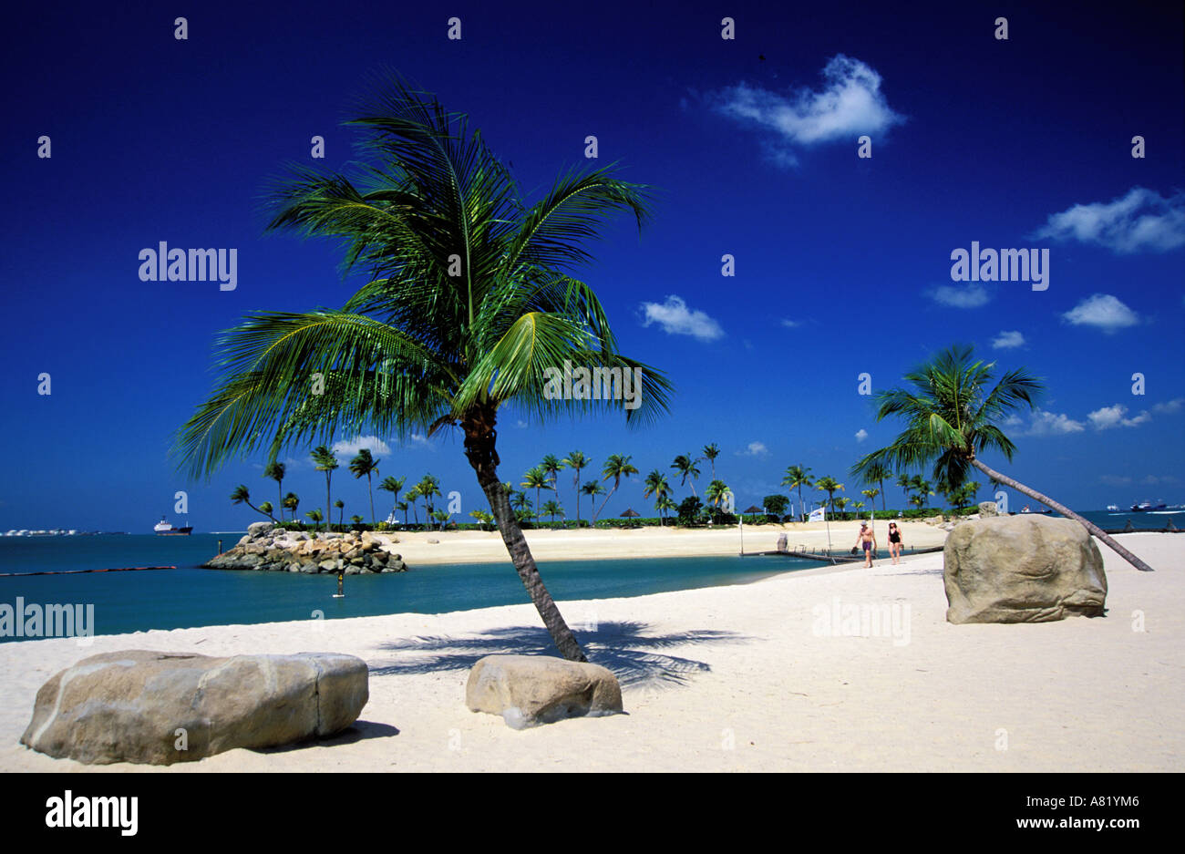 Singapore, the artificial beach of the Sentosa island Stock Photo - Alamy