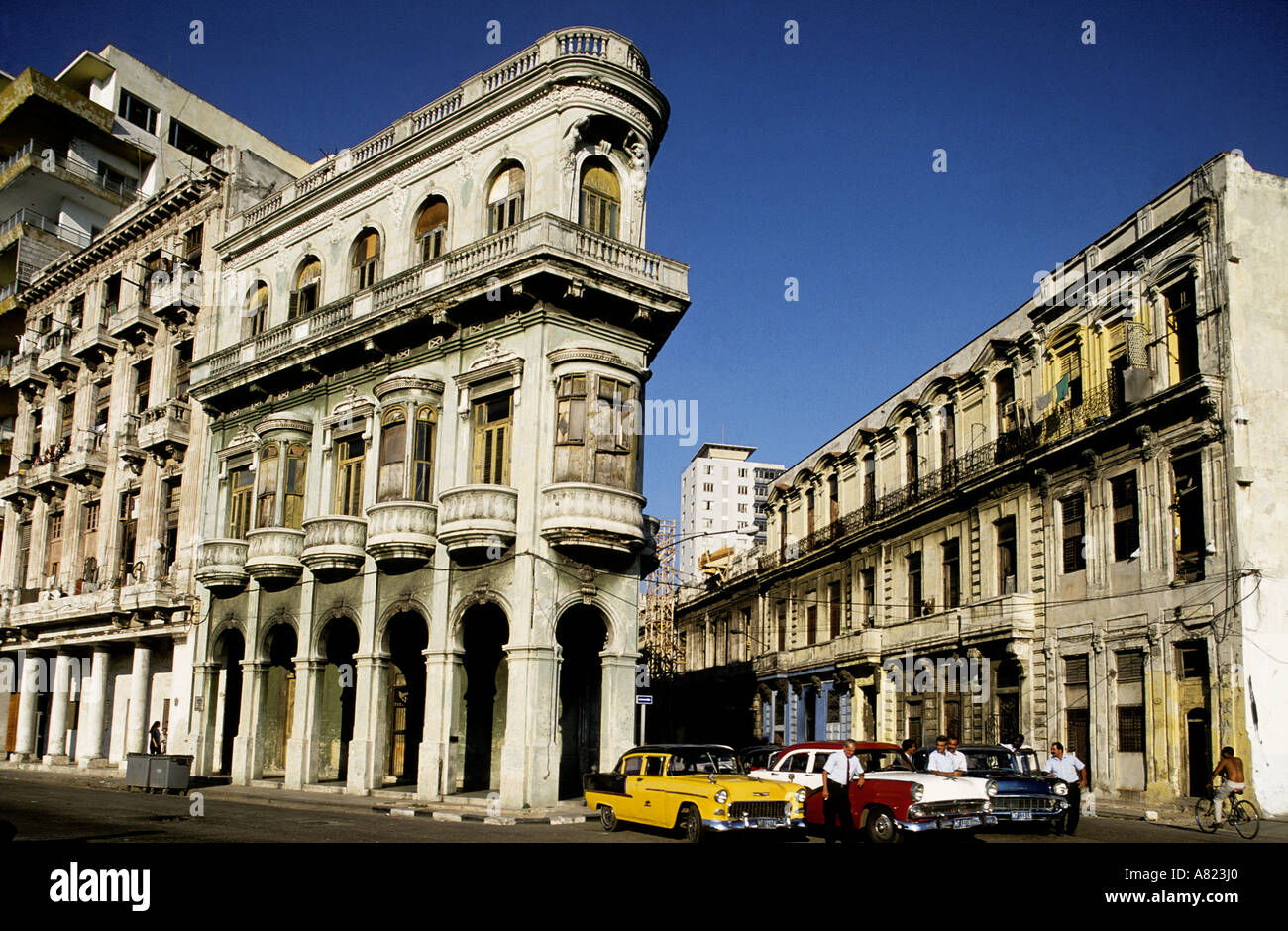 Cuba, Havana, colonial architecture Stock Photo - Alamy