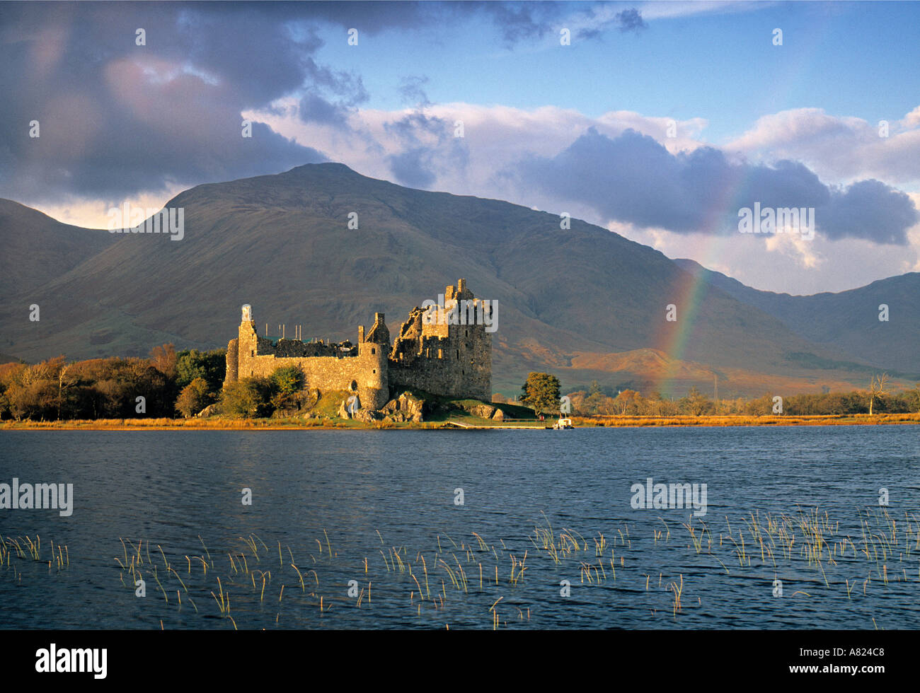 Kilchurn Castle, Lock Awe, Scotland Stock Photo - Alamy