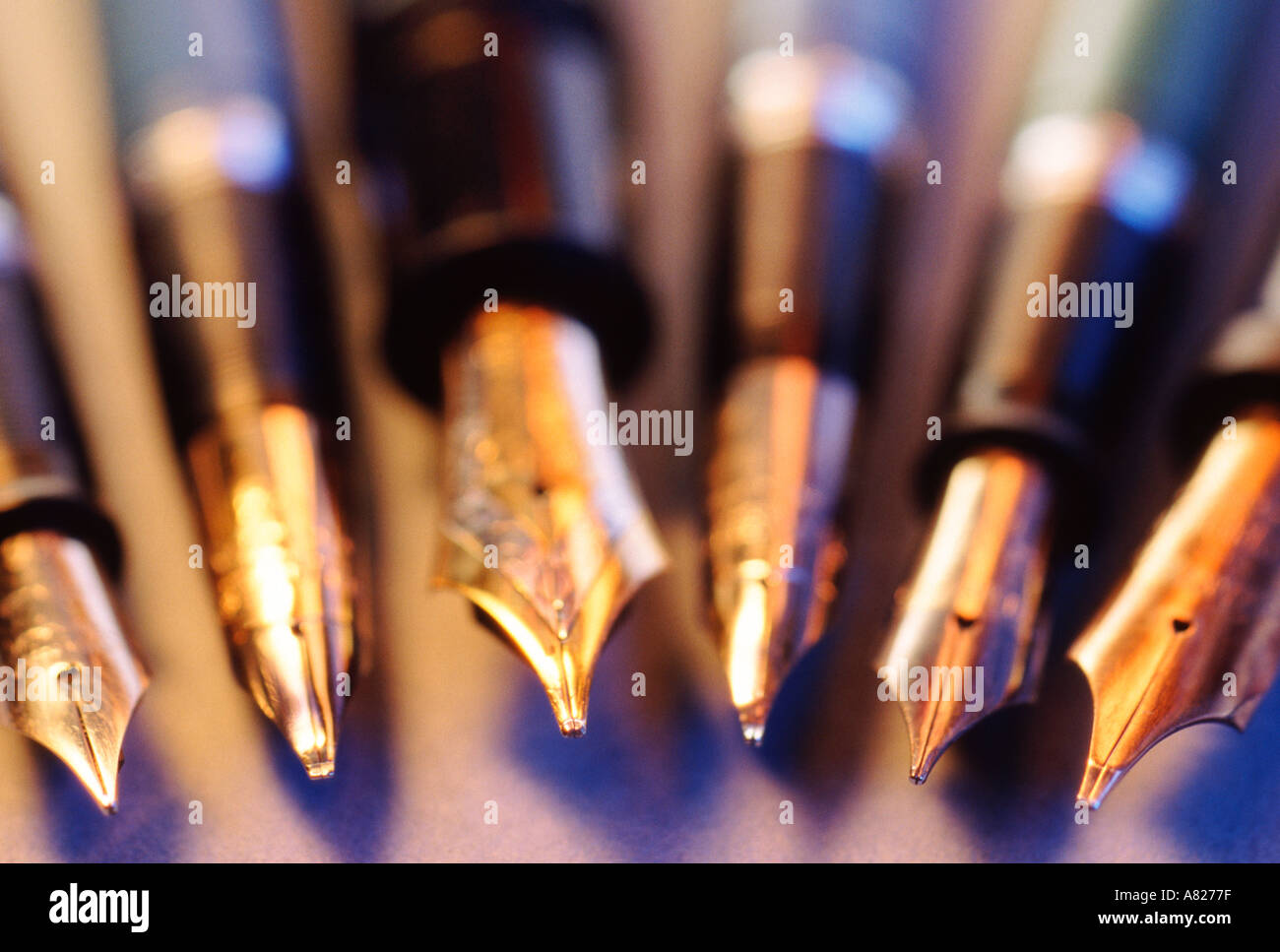 Array of pens hi-res stock photography and images - Alamy