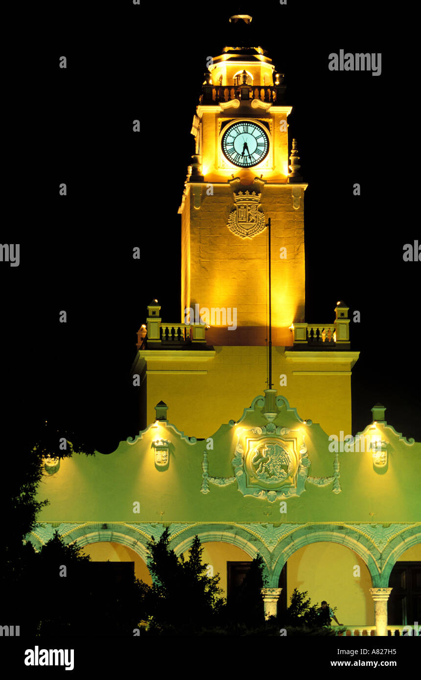Merida mexico plaza mayor hi-res stock photography and images - Alamy