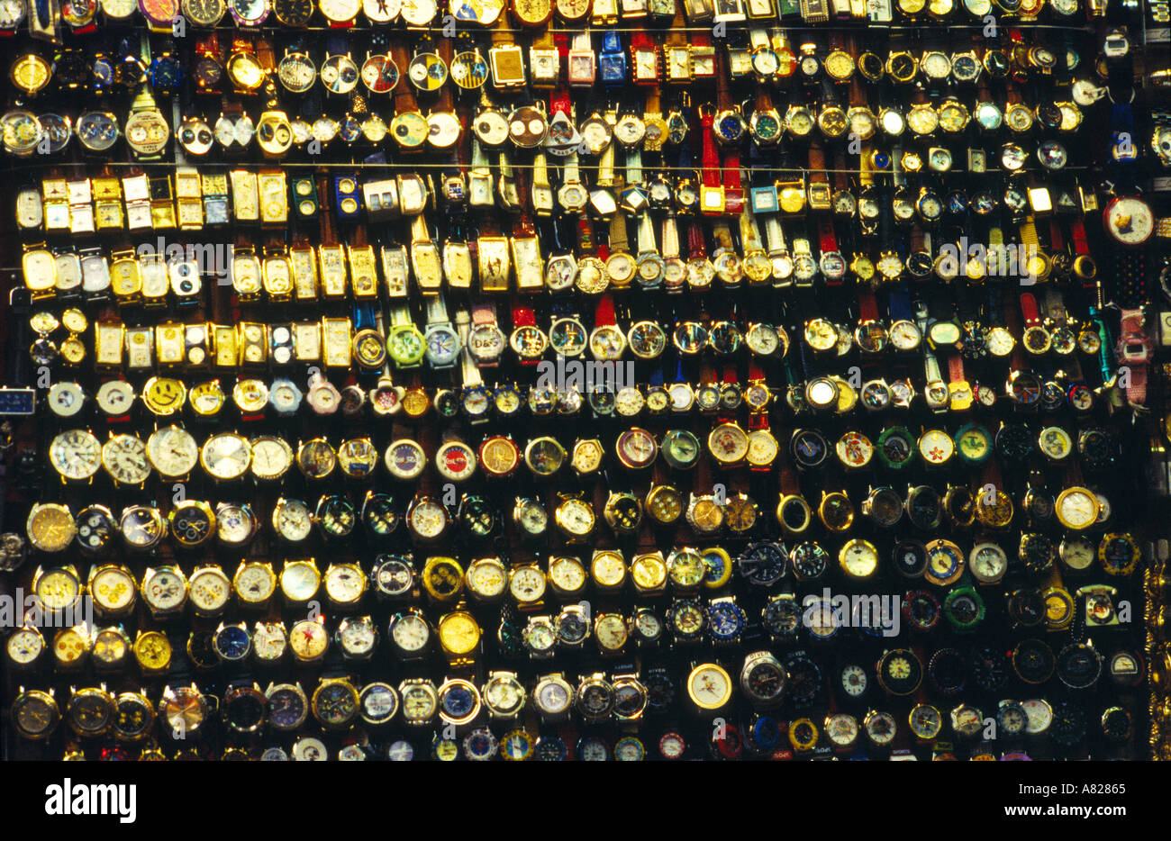 Kok clocks hi-res stock photography and images - Alamy