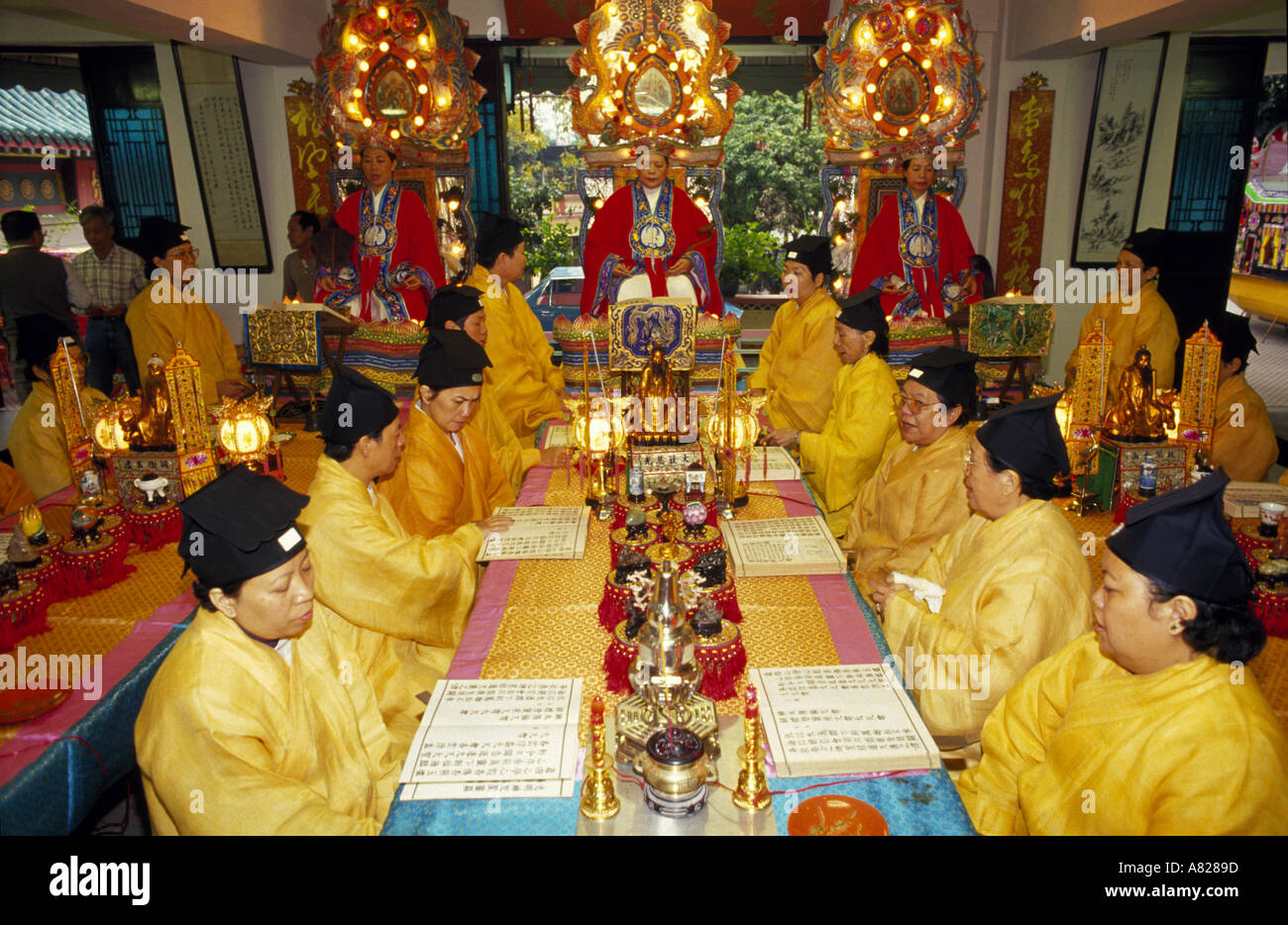 Taoist ritual ceremony china hi-res stock photography and images - Alamy