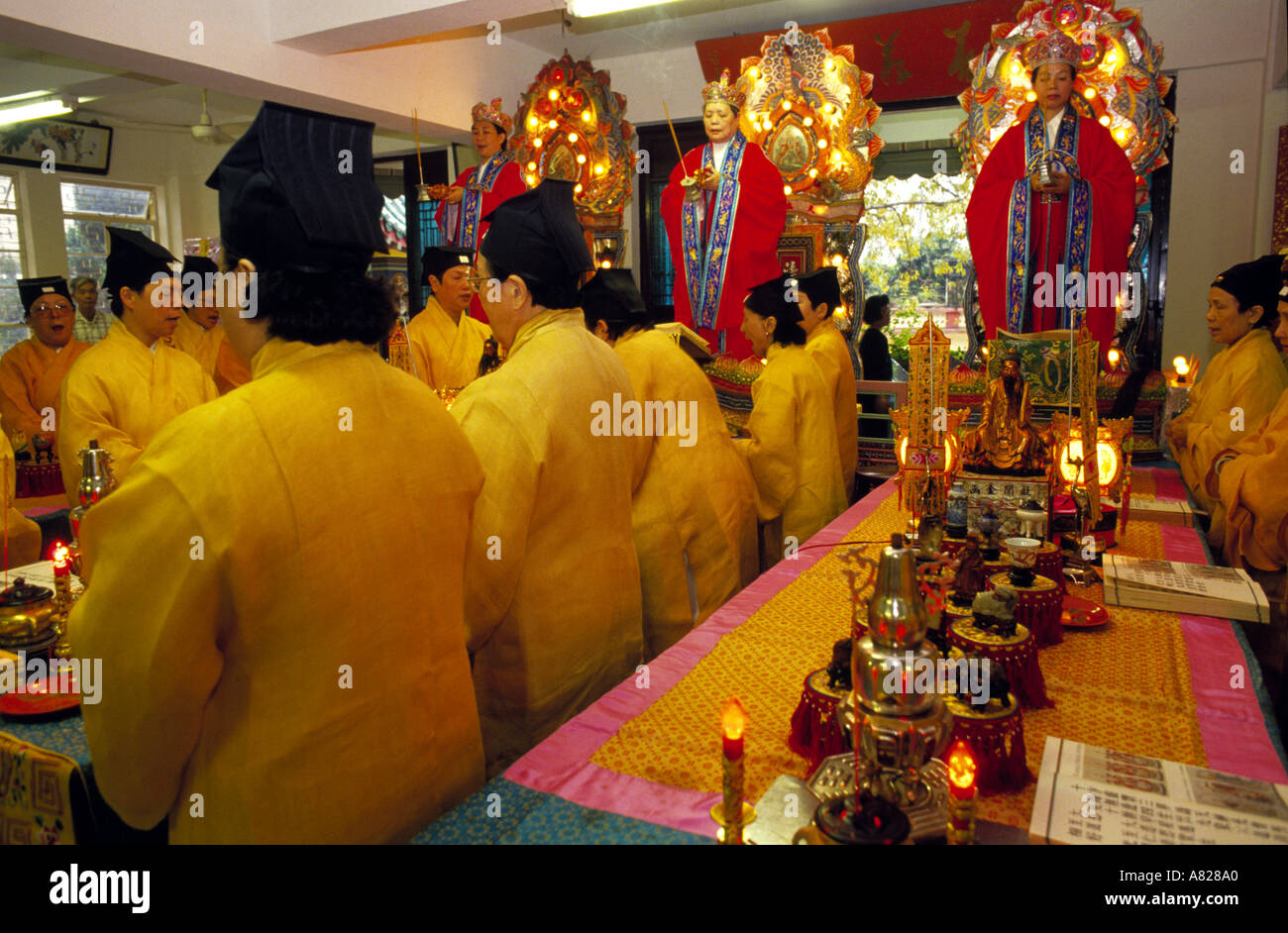 Taoist ritual ceremony china hi-res stock photography and images - Alamy