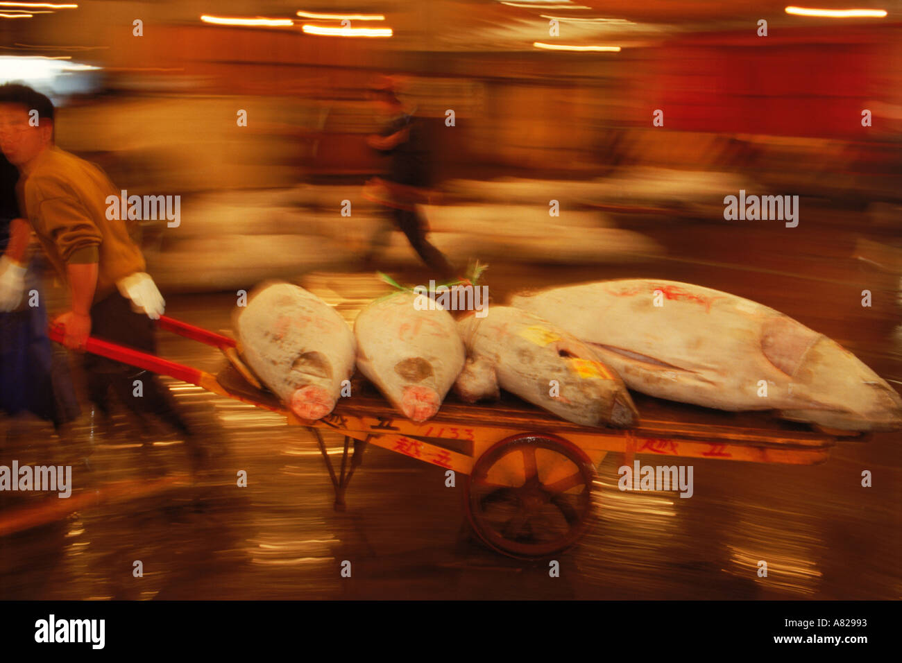 Fish cart hi-res stock photography and images - Alamy