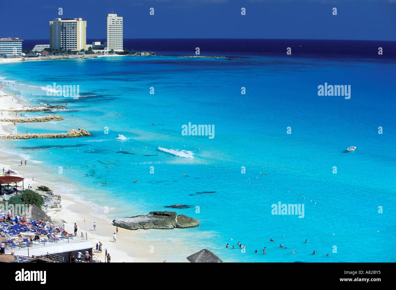 Quintana roo beach cancun hi-res stock photography and images - Alamy