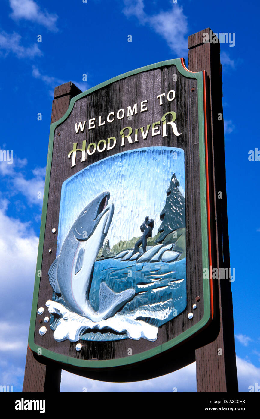 The Welcome to town sign Hood River Oregon Stock Photo - Alamy