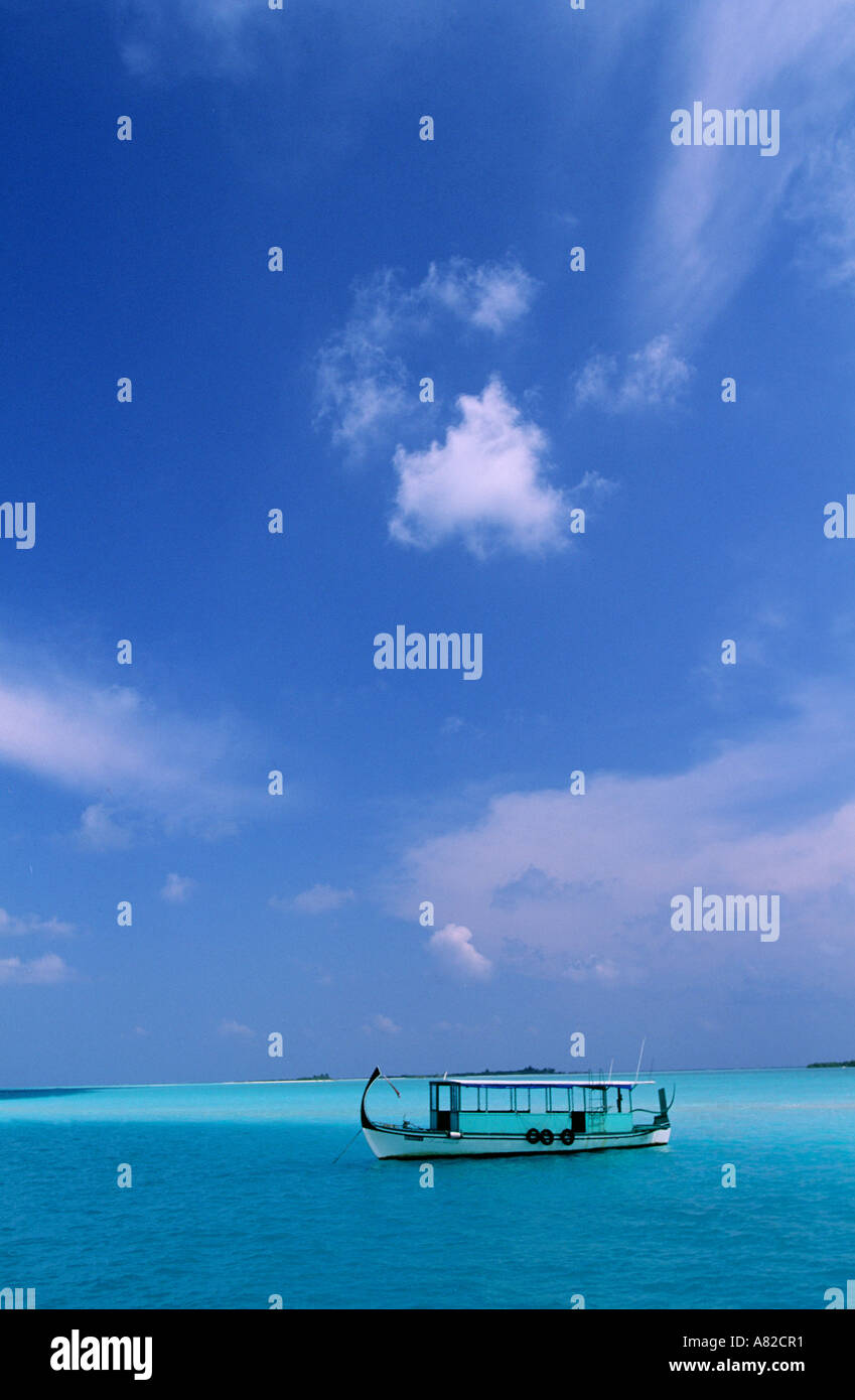 Maldives, Meemu atoll, a “Dhoniî (traditional fishing boat Stock Photo ...