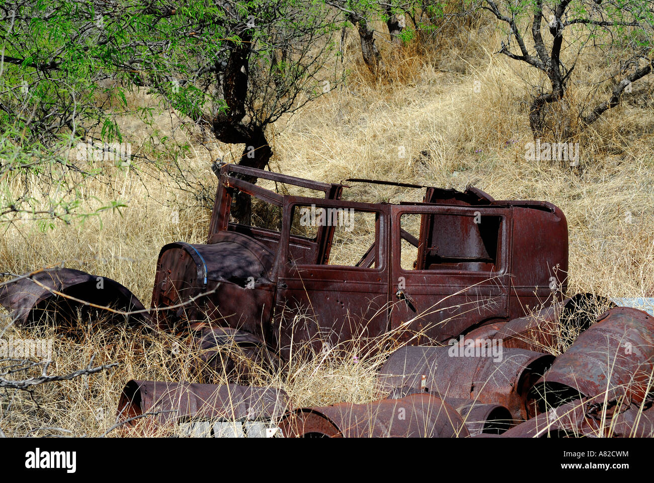 Car scrap 1920 hi-res stock photography and images - Alamy