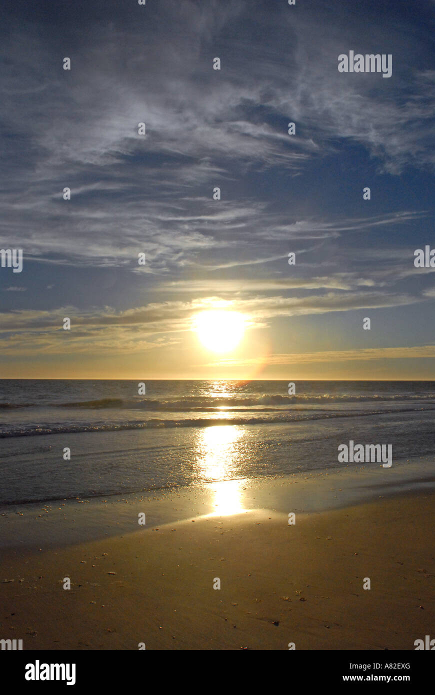 Beautiful calm sea sunset hi-res stock photography and images - Alamy