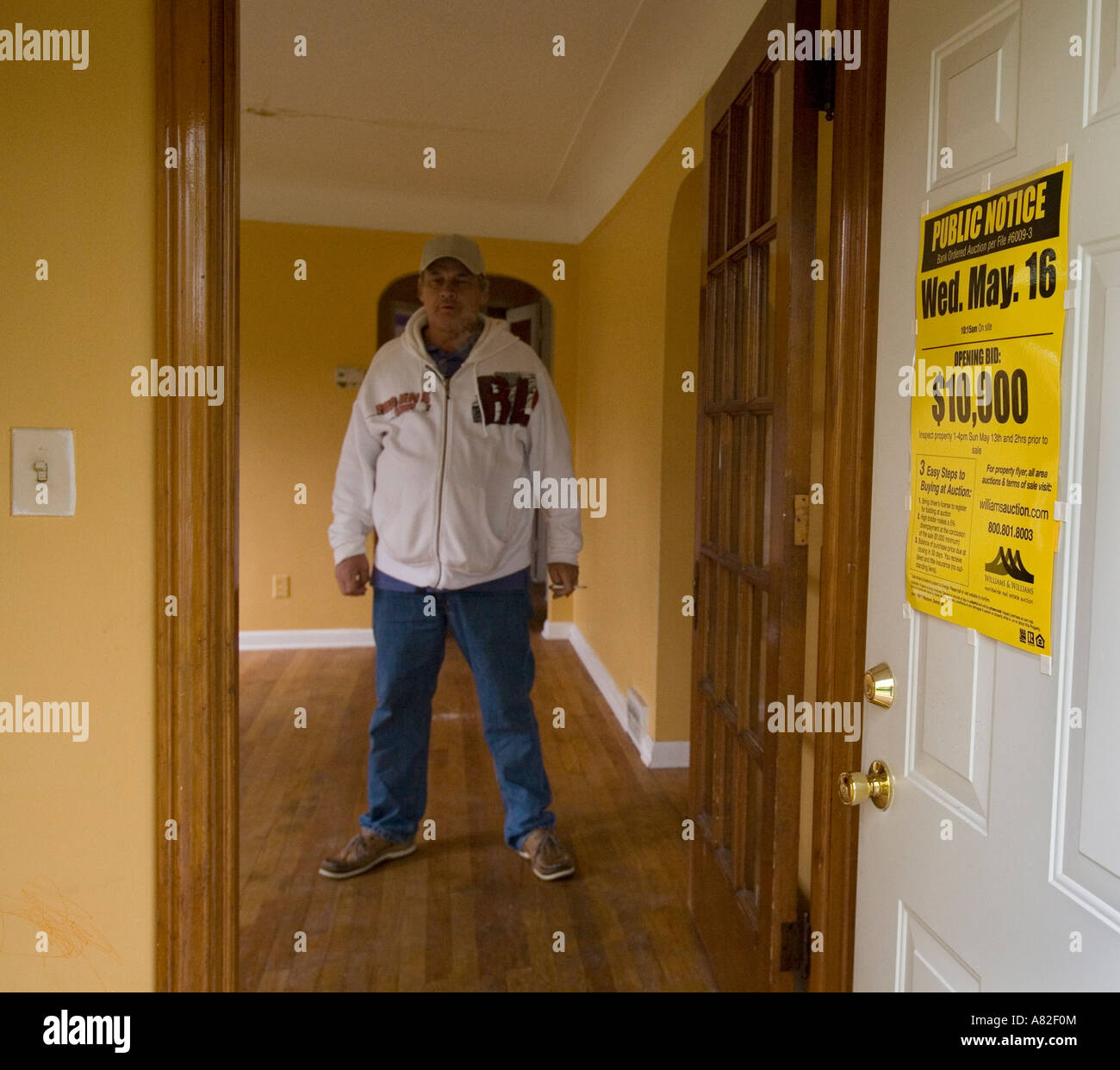 Auction bank hi-res stock photography and images - Alamy