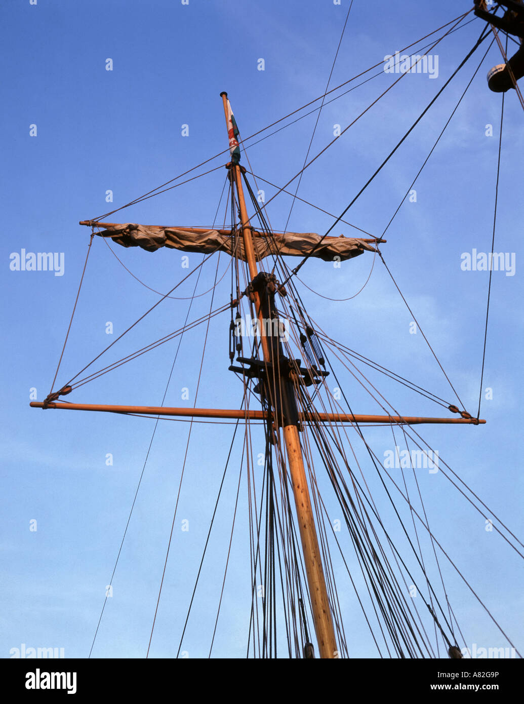 Mast of a tall ship Stock Photo - Alamy