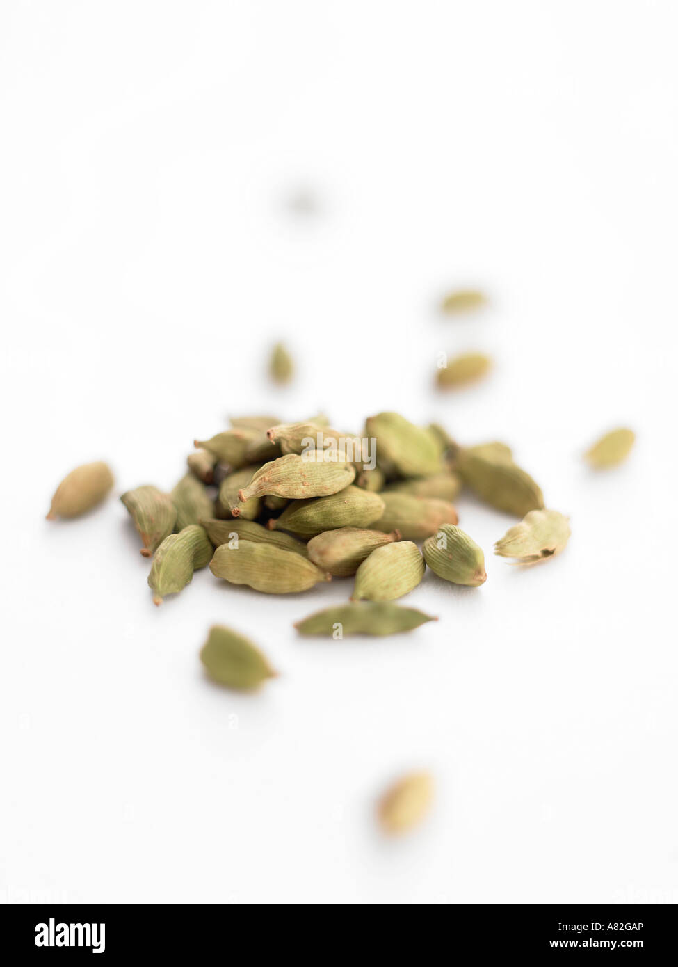 small pile of cardamom pods Stock Photo - Alamy