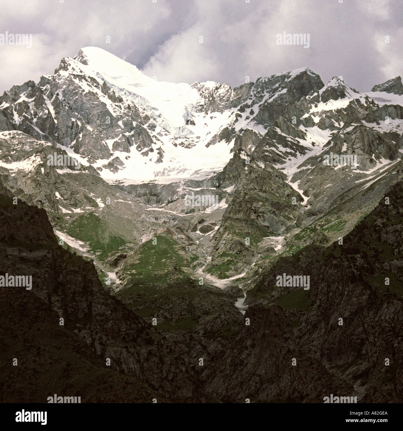 Naltar valley pakistan hi-res stock photography and images - Alamy