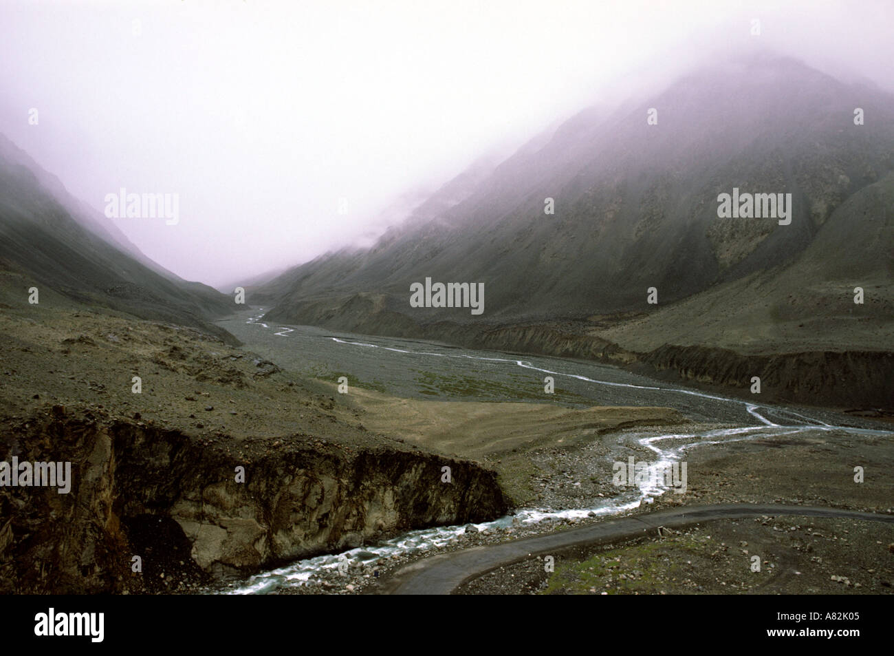Pakistan Azad Kashmir Kunjerab Pass near Chinese border Stock Photo - Alamy