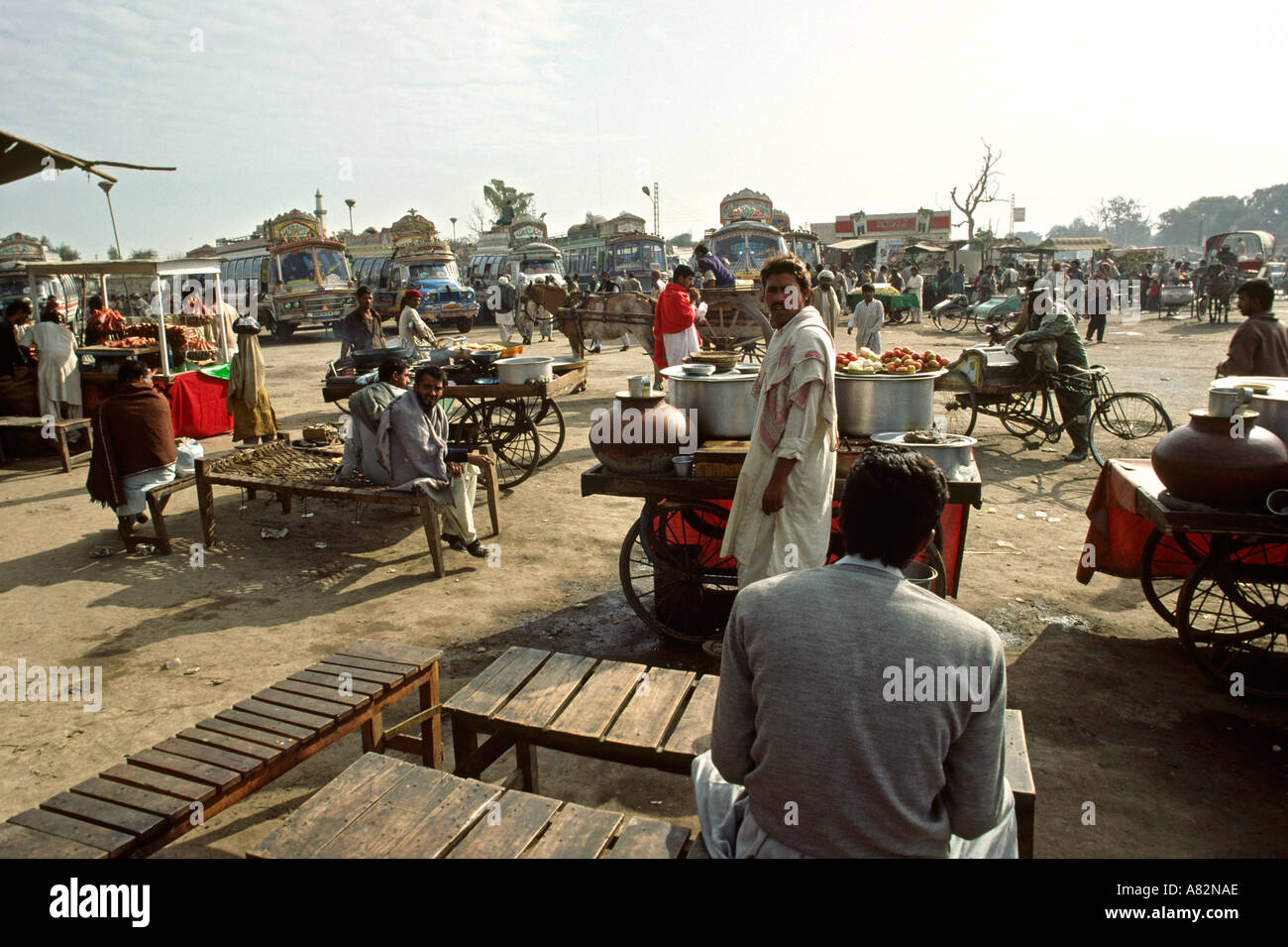 Pakistan South Punjab Bahawalpur main bus stand Stock Photo - Alamy