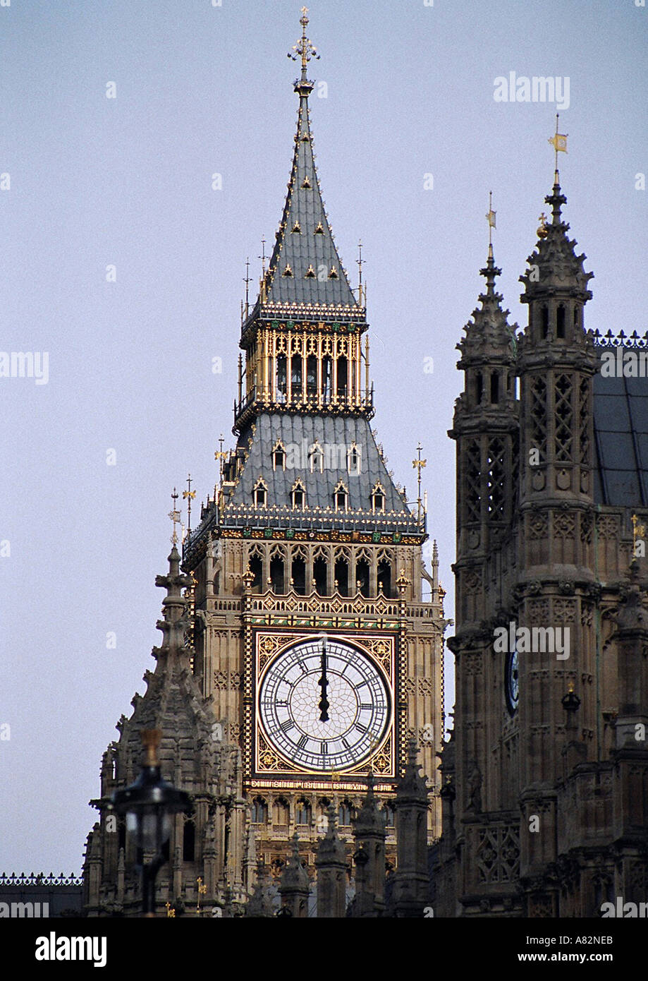 Big ben at 12 o clock hi-res stock photography and images - Alamy
