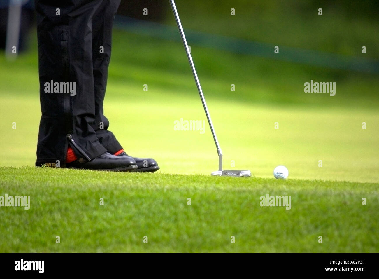 White hot putter hi-res stock photography and images - Alamy