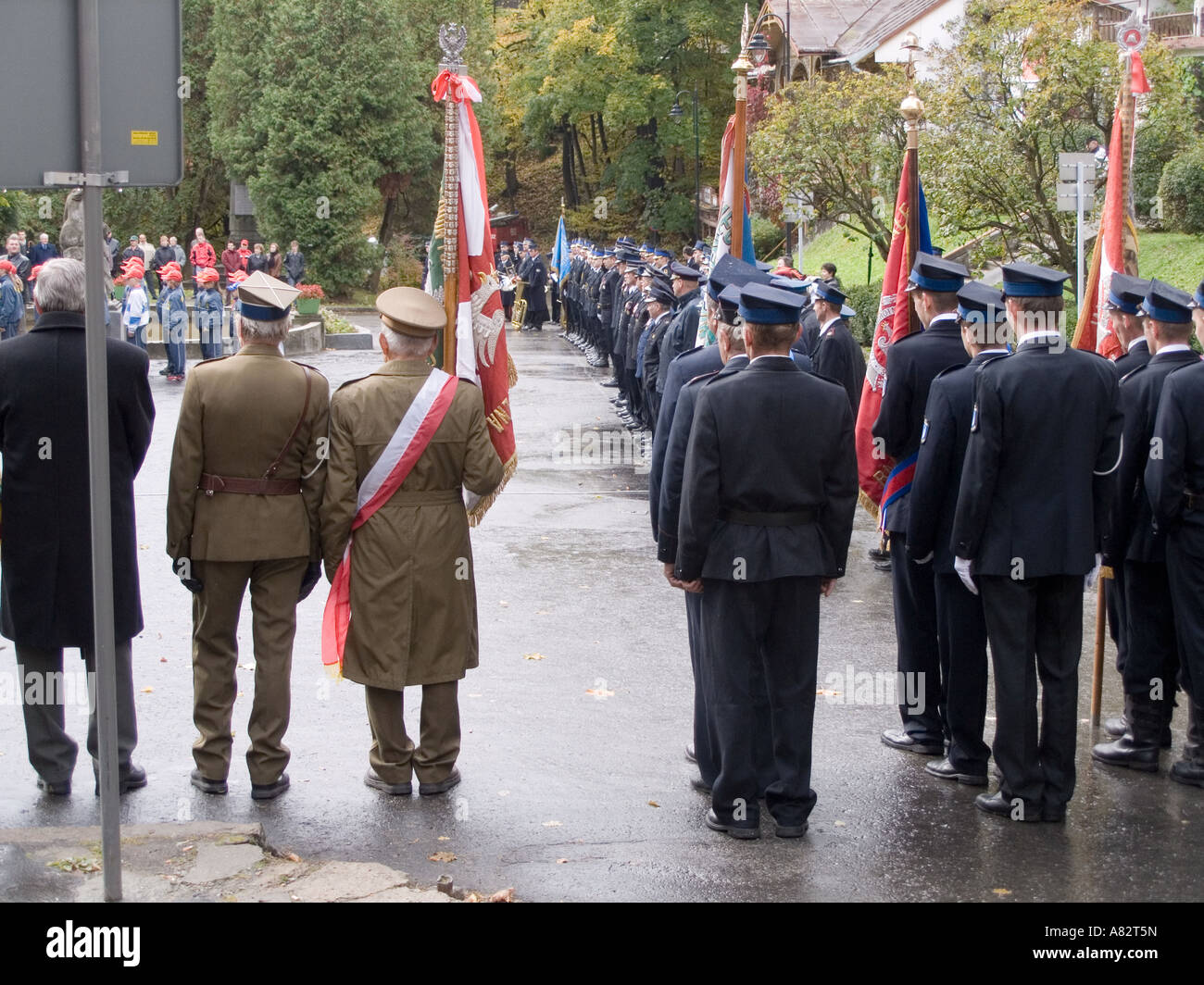 Men in paramilitary uniforms hi-res stock photography and images - Alamy