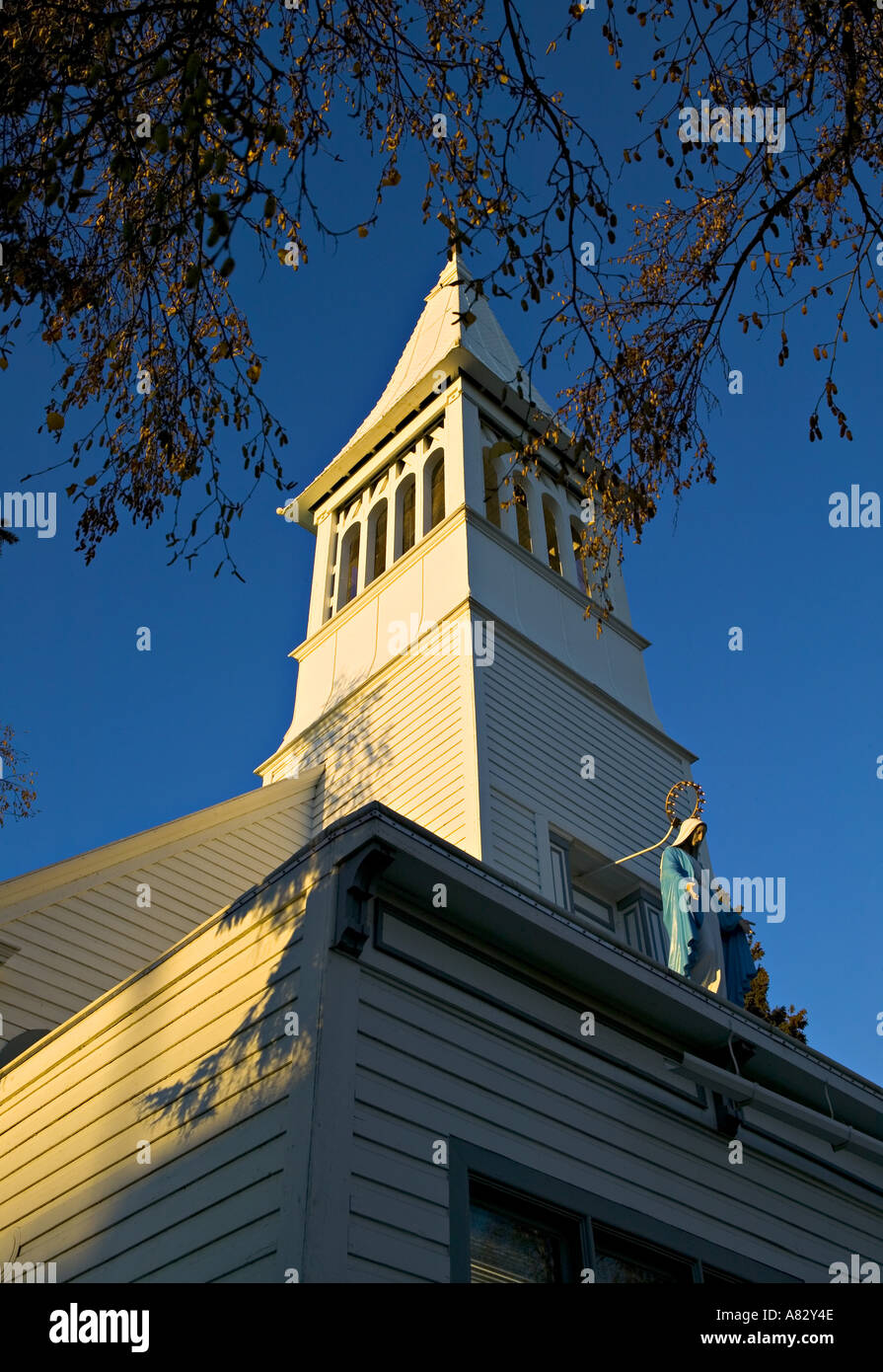 Alaska churches hi-res stock photography and images - Alamy