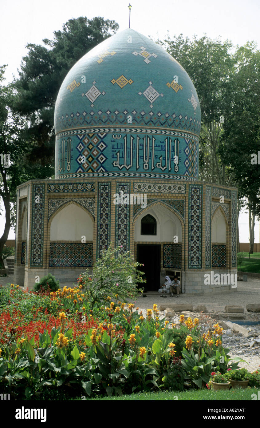 The tombs of iranian poet hi-res stock photography and images - Alamy