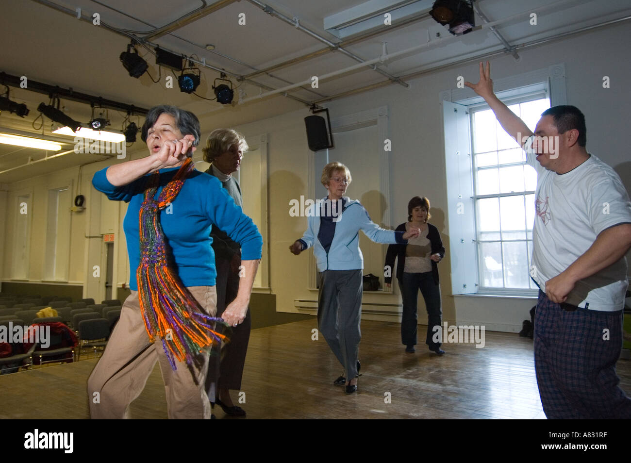 All ages exercise class hi-res stock photography and images - Alamy
