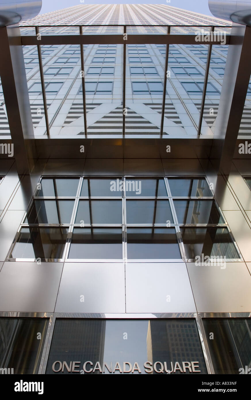 One Canada Square Canary Wharf London Stock Photo - Alamy