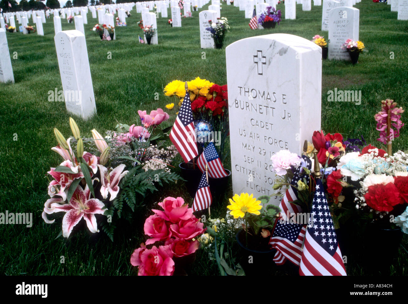 Decorated head stone of Thomas Burnett a hero of September 11 Stock ...