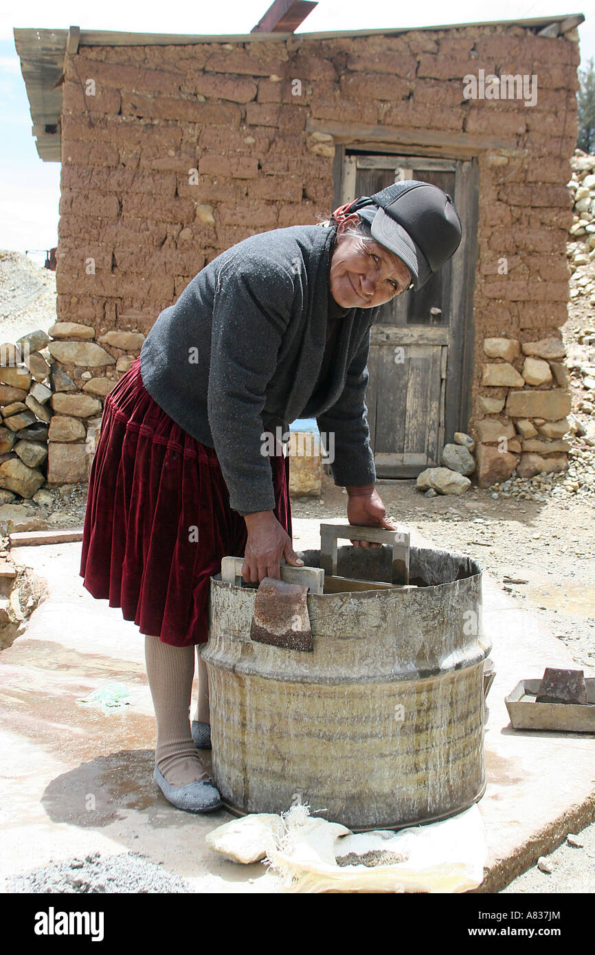 Ore washing hi-res stock photography and images - Alamy