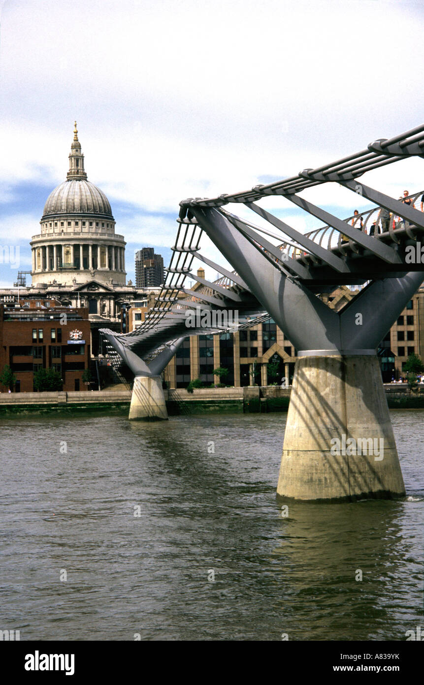 Millennium footbridge and St Pauls Cathedral London Stock Photo - Alamy
