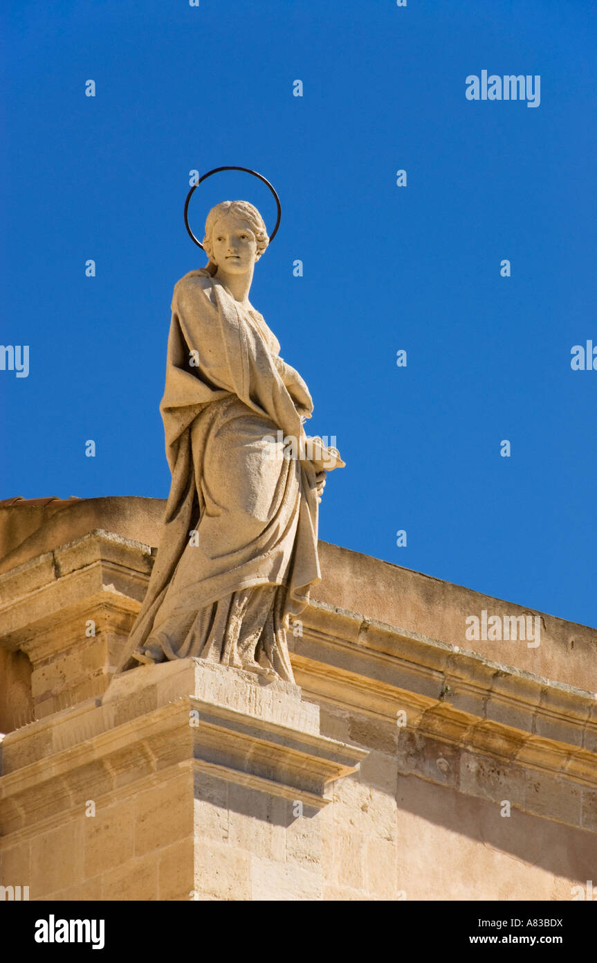 Statue of Santa Lucia facade of Siracusa cathedral Ortygia Siracusa ...