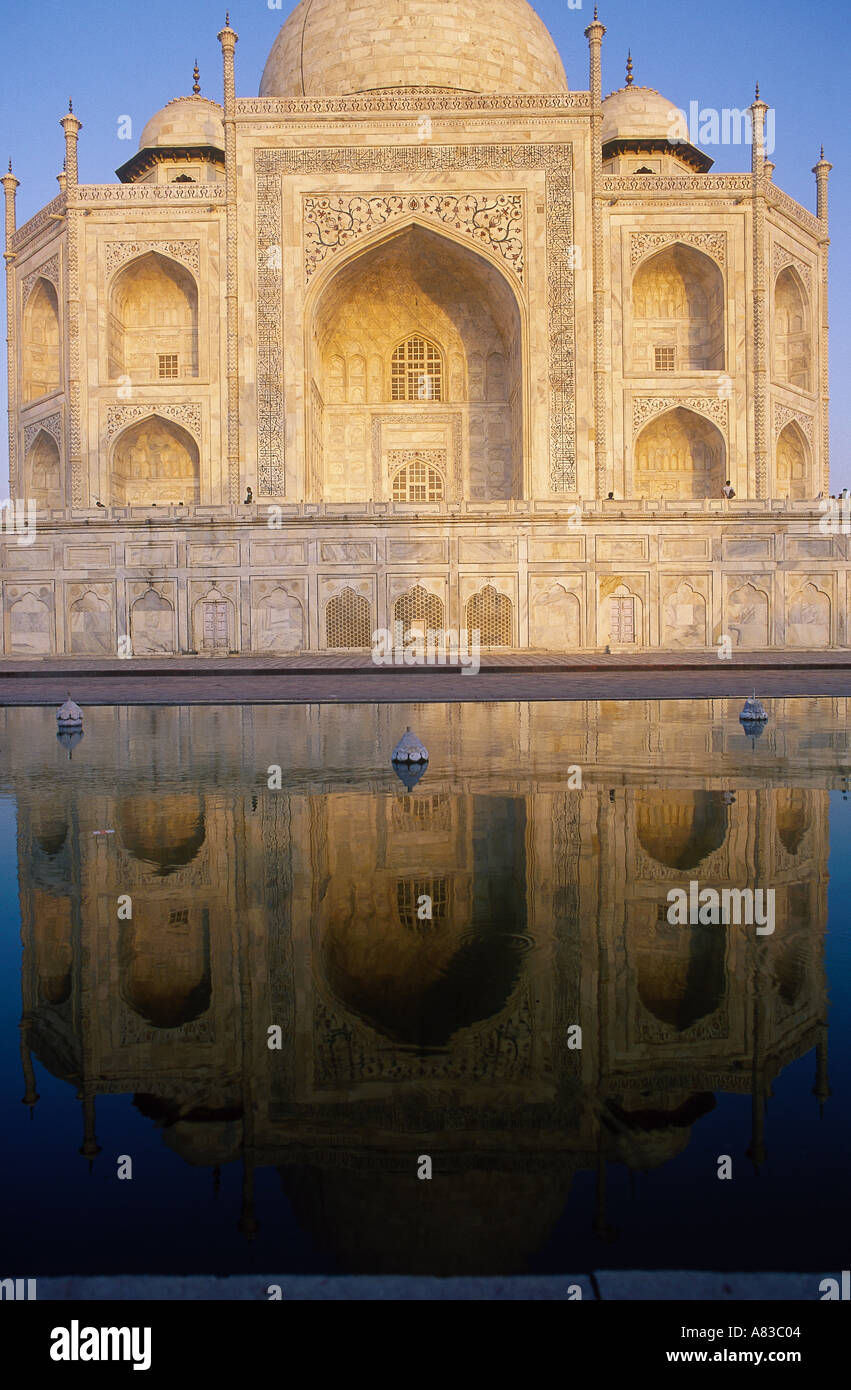 Taj mahal marble walls hi-res stock photography and images - Alamy