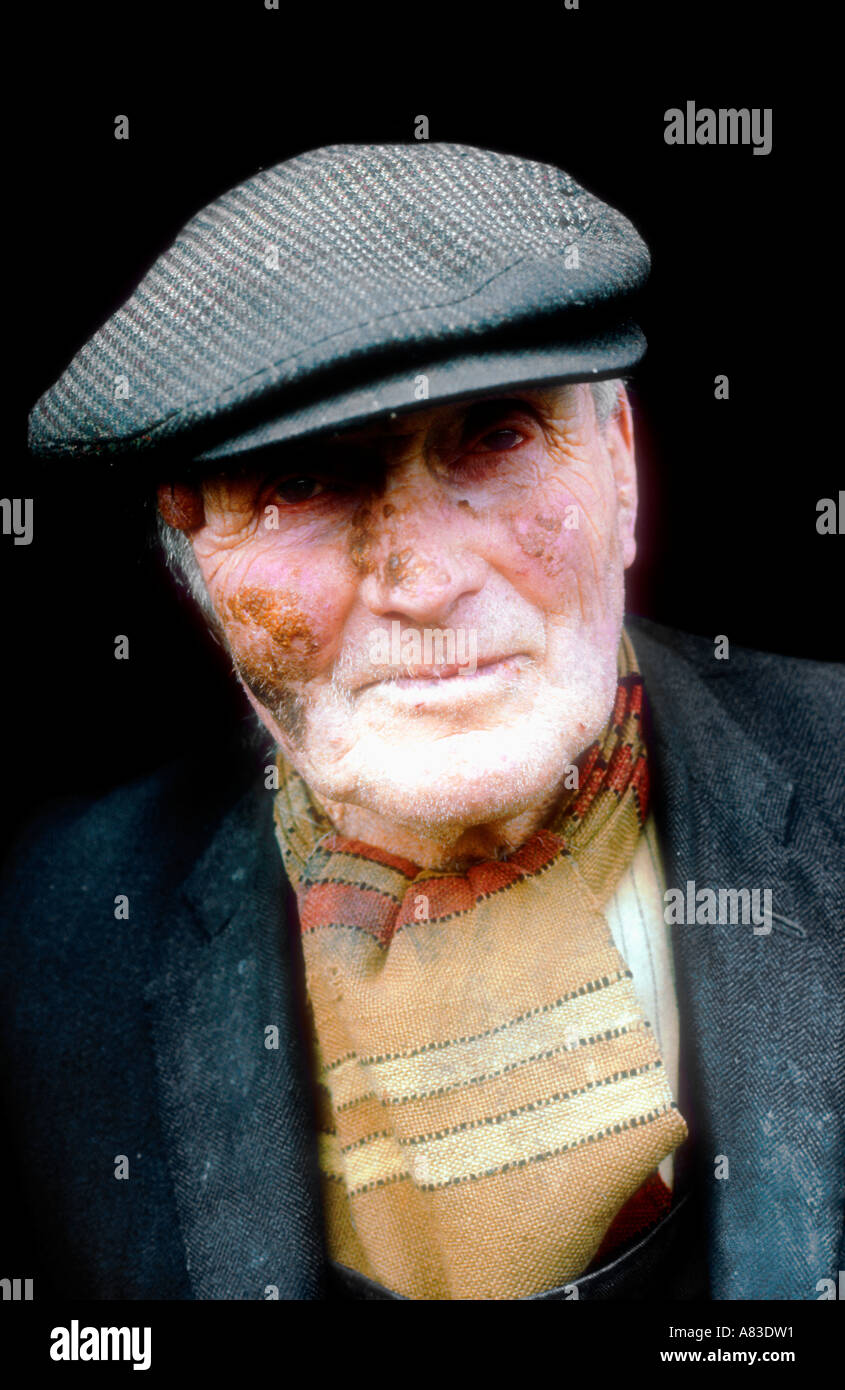 Irish farmer in flat cap hi-res stock photography and images - Alamy
