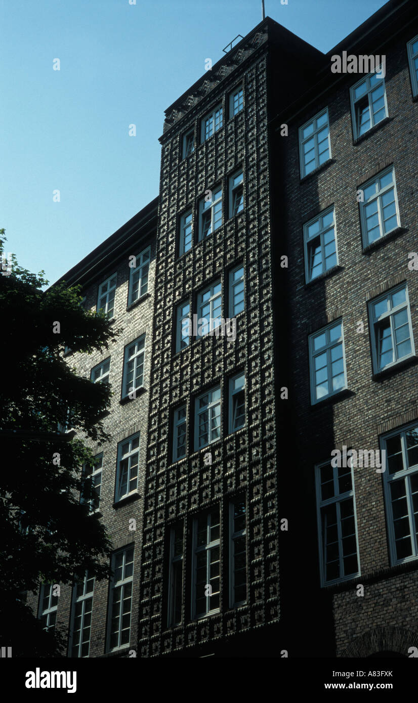 Klinker brick building hi-res stock photography and images - Alamy