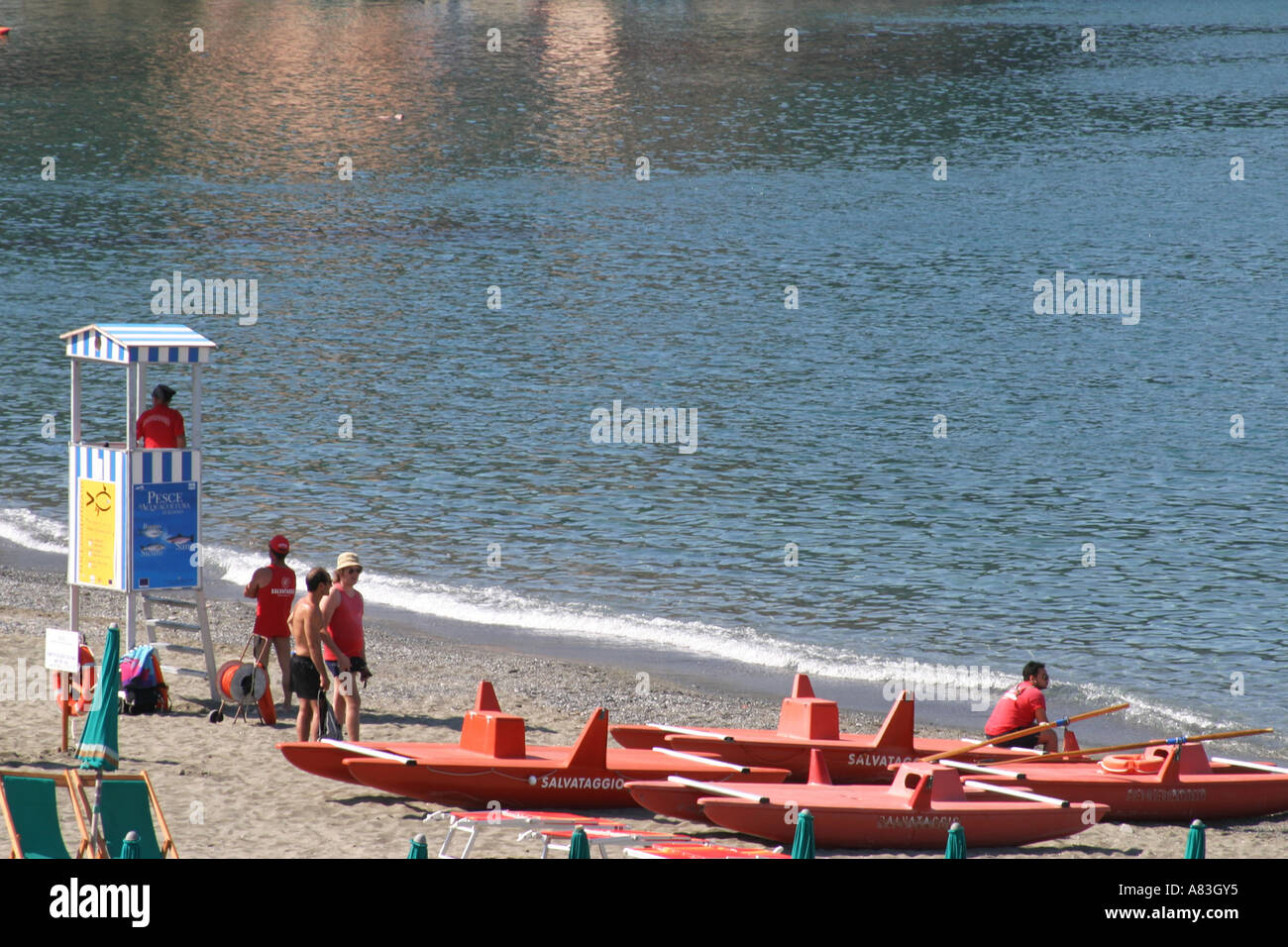 Red guards italy hi-res stock photography and images - Alamy