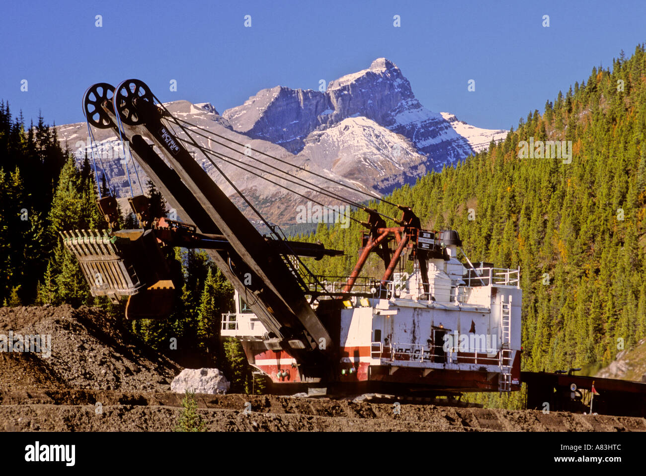 Coal mining shovel hi-res stock photography and images - Alamy