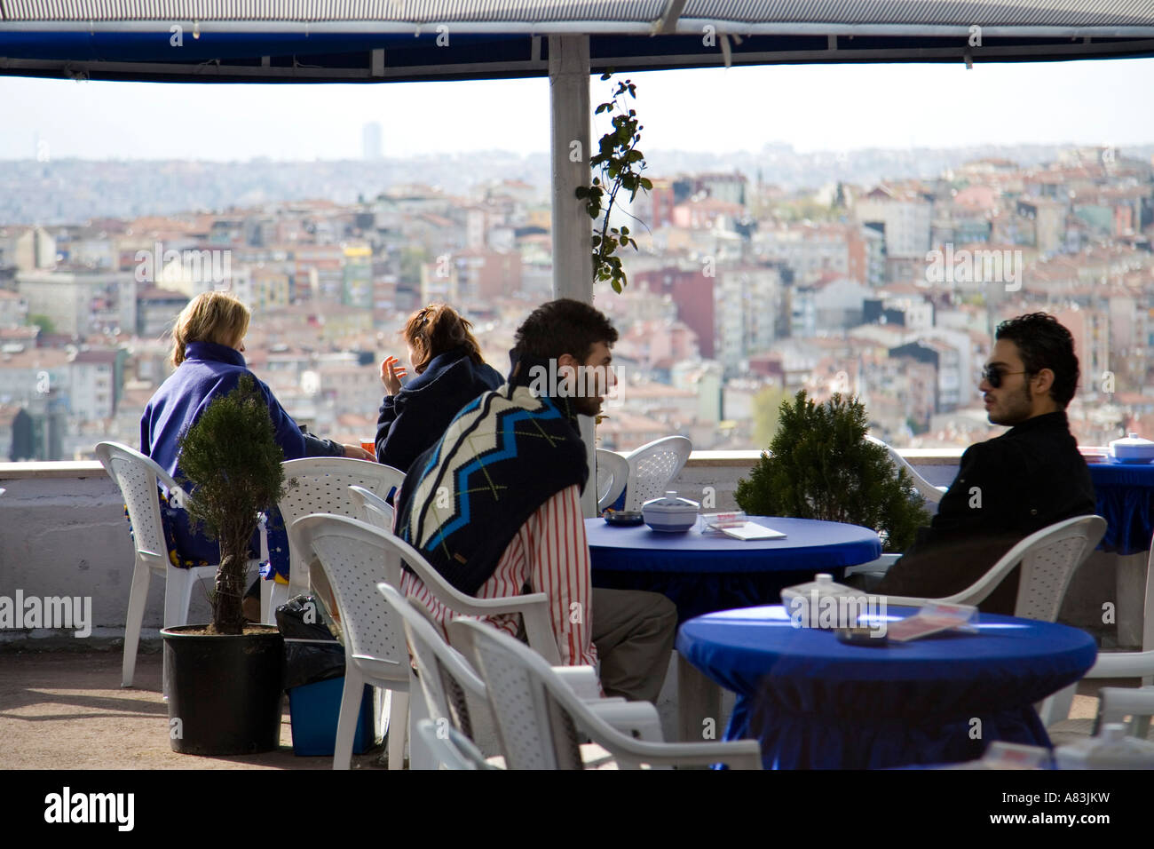 Open air cafe in Beyoglu, Istanbul Stock Photo - Alamy