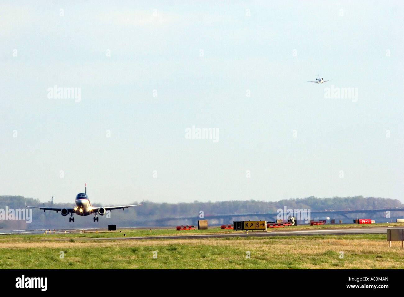 Boeing 737 airliner at take off from Reagan National Airport Arlington ...
