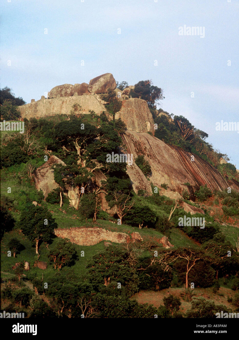 Zimbabwe ruins hill complex hi-res stock photography and images - Alamy