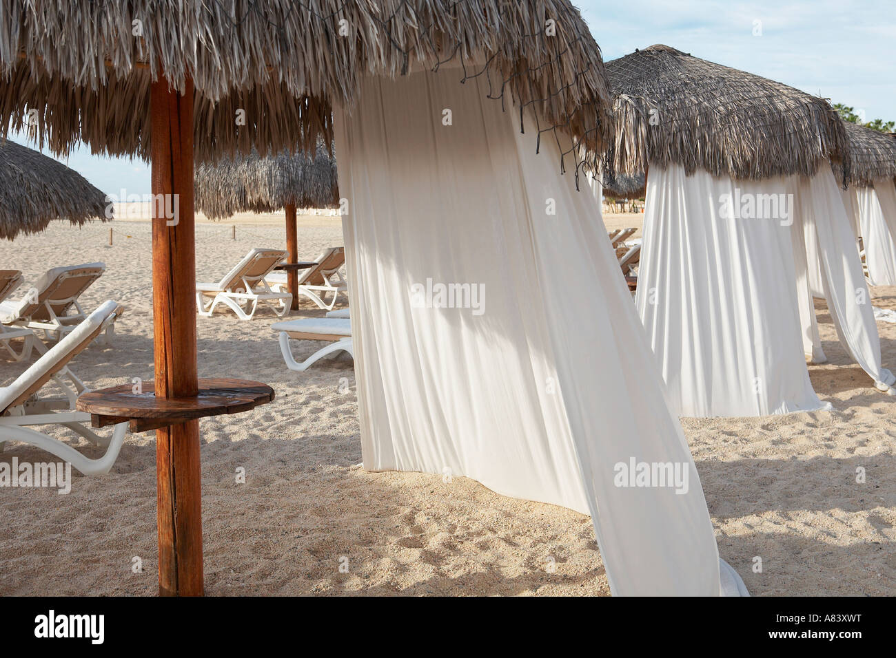 Thatched straw beach hut sun shade hi-res stock photography and images ...