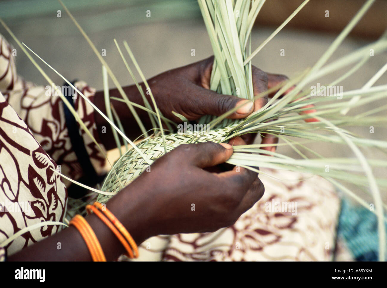 Mali Weaving High Resolution Stock Photography and Images - Alamy
