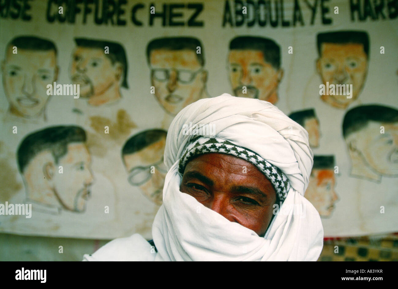 Portrait tuareg man white turban hi-res stock photography and images ...